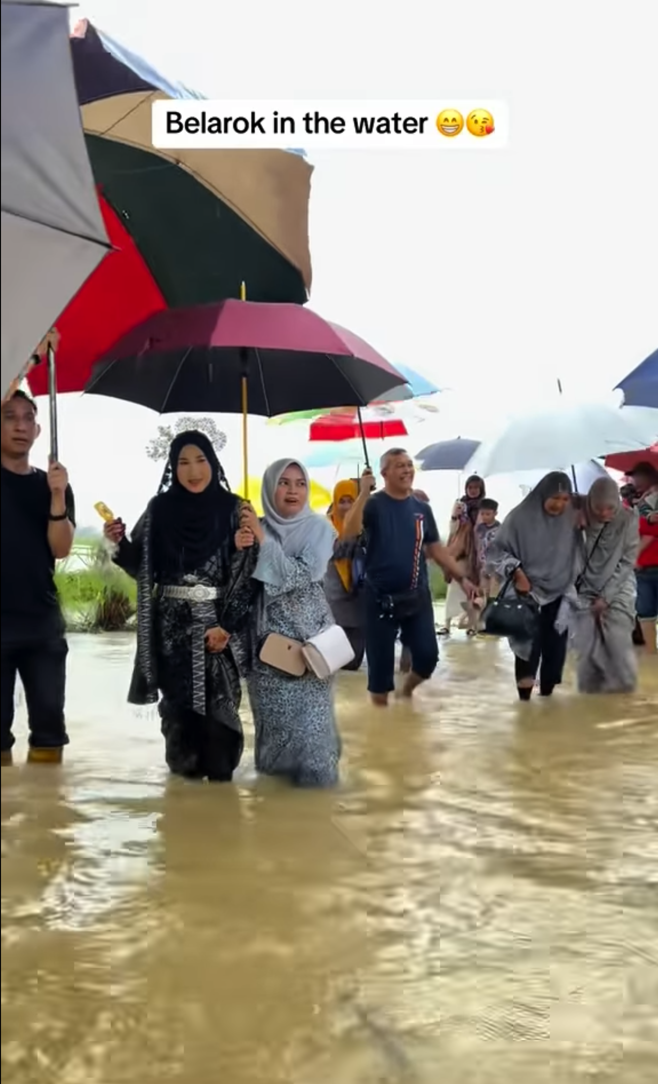 Love Amidst the Flood: Kelantan's Unique Style of Celebrating Marriage ...